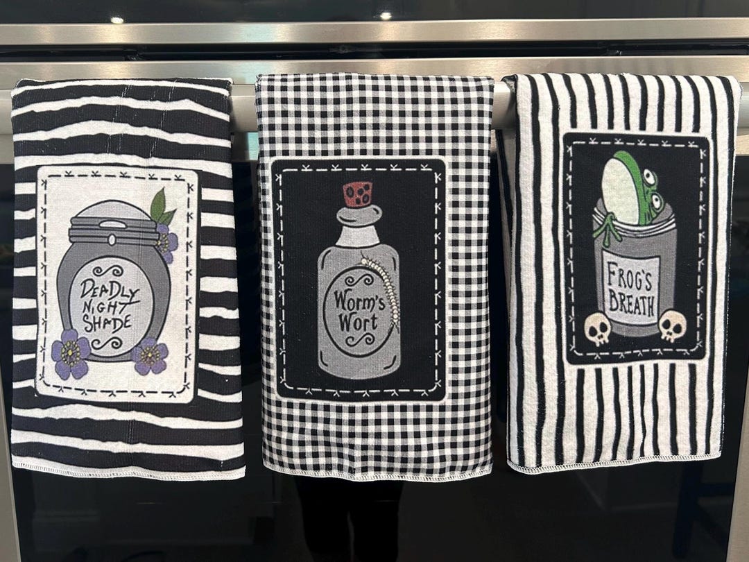 Nightmare Before Christmas Frogs Breath, Deadly Nightshade, Worms Wort ...