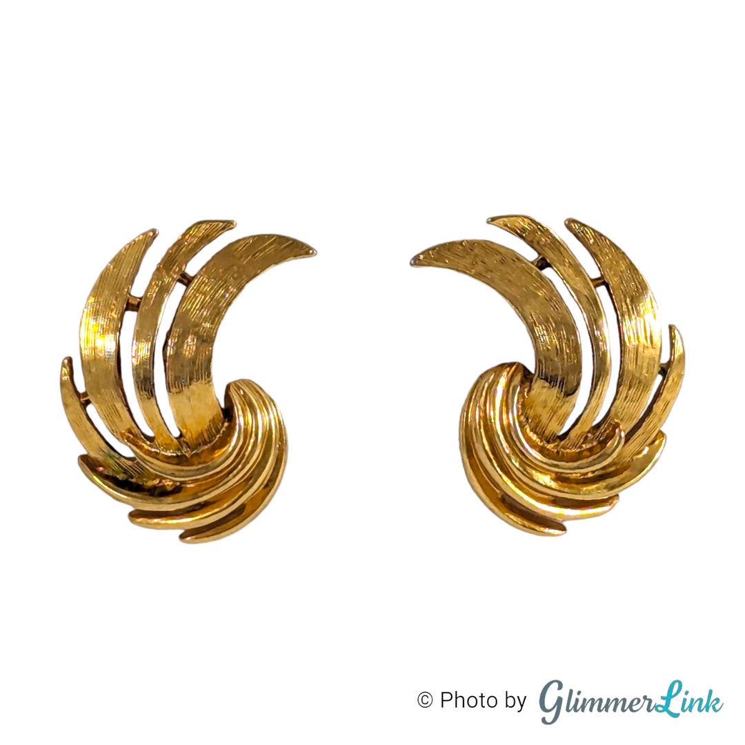 Vintage Avon Swirl Wing Swoop Gold Tone Earrings - Etsy