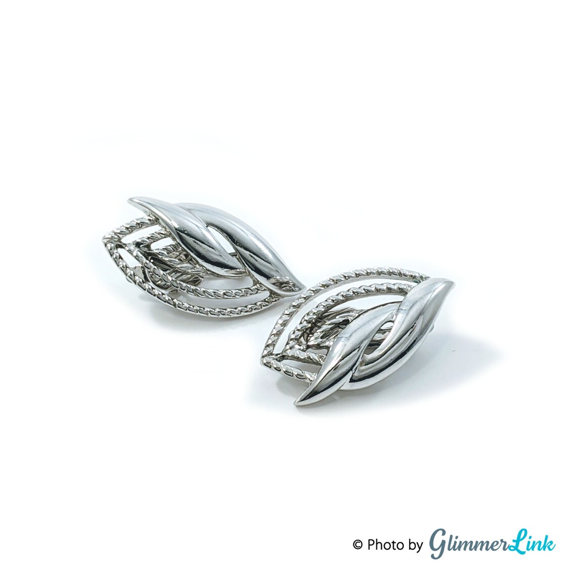 Vintage TRIFARI TM Silver Tone Oval Filigree Swirls Clip on - Etsy