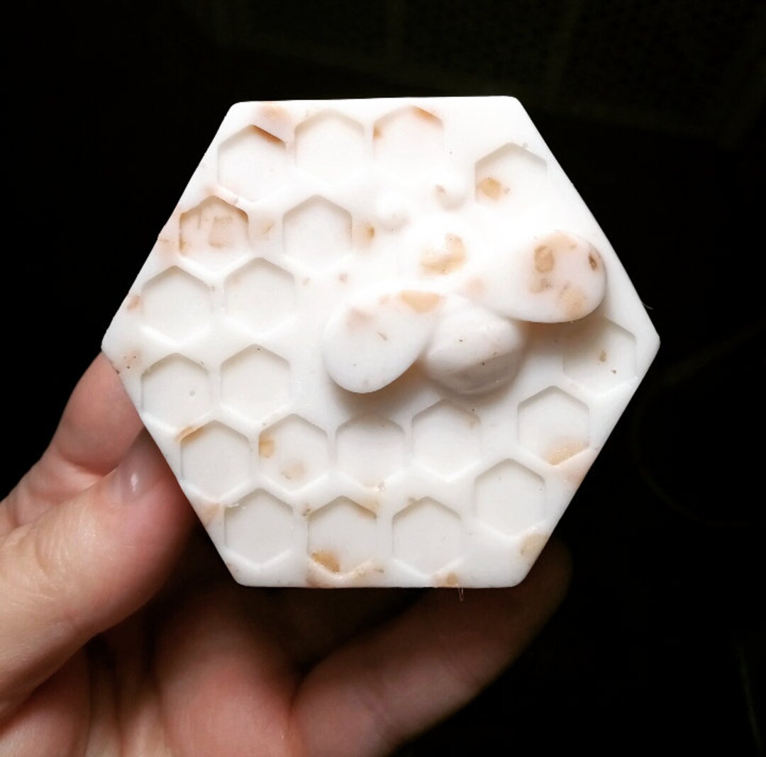 HONEY MILK OAT Soap- Honey Comb Soap, Bee Soap, Goats Milk Soap ...