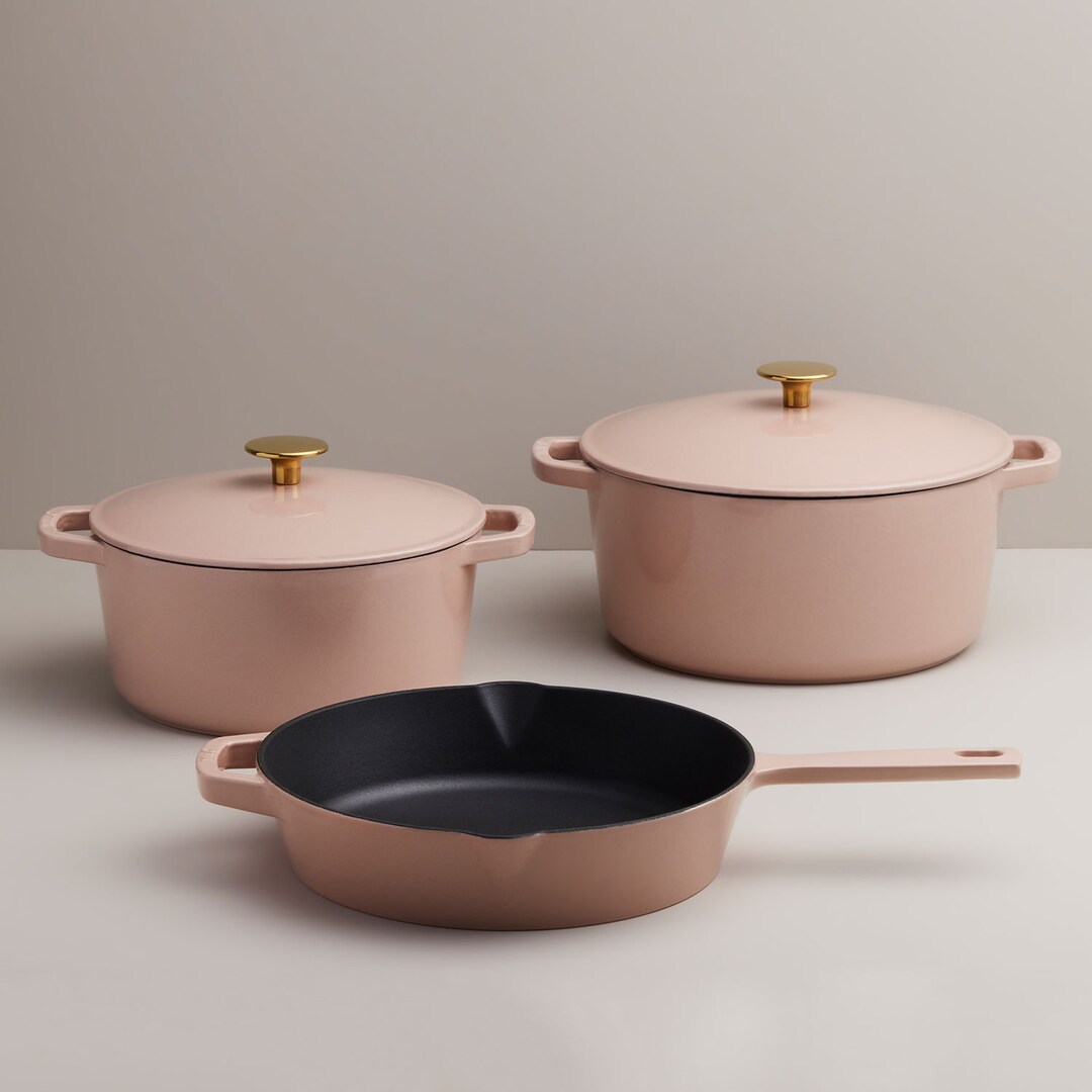 Dusty Pink Cast Iron Cookware Made From Recycled Materials 3.3l and 5 ...