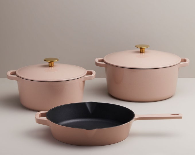Dusty Pink Cast Iron Cookware Made From Recycled Materials 3.3l and 5 ...