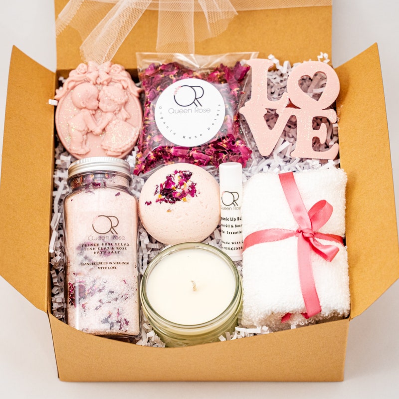 Valentine Gift Box - 60+ Gift Ideas for 2025