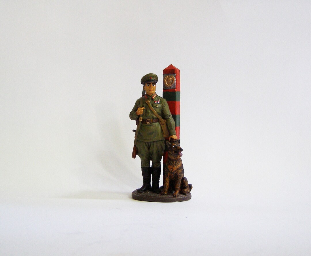 Action Figurines NKVD Border Troops Junior Sergeant With A Dog Red Army ...
