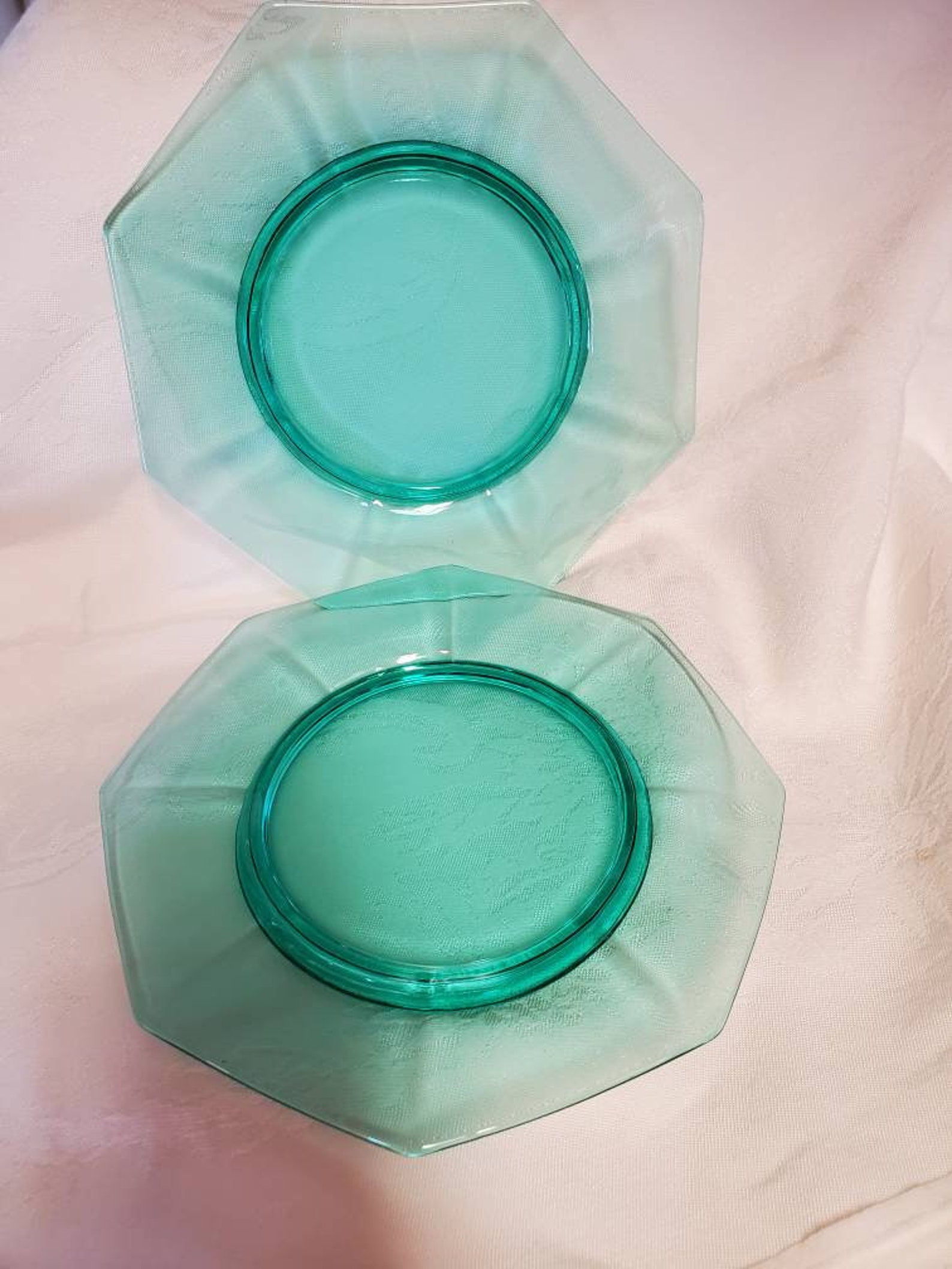 2 Vintage Sea Glass Green Octagon Plates Fluorescent Uranium - Etsy