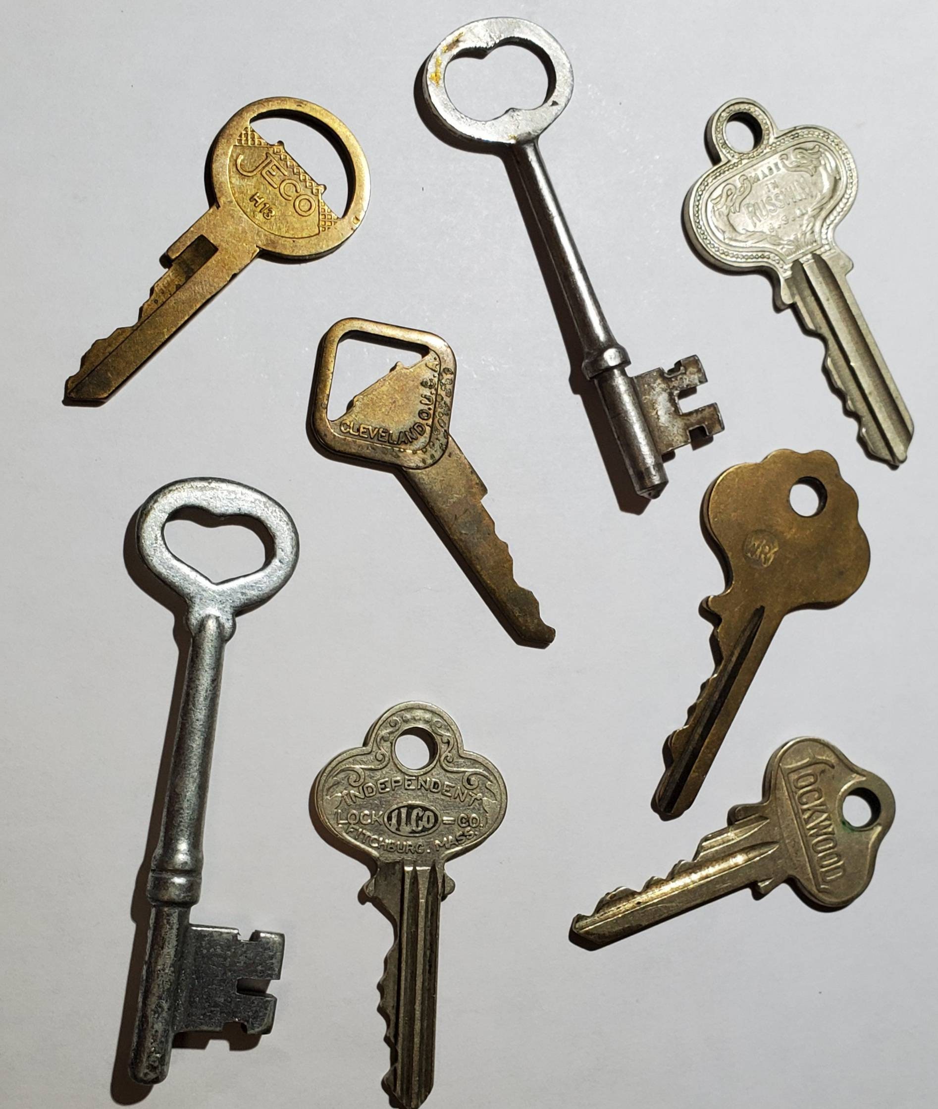 8 Misc. Old Keys, Vintage Car, House Skeleton Arts and Crafts, Welding ...