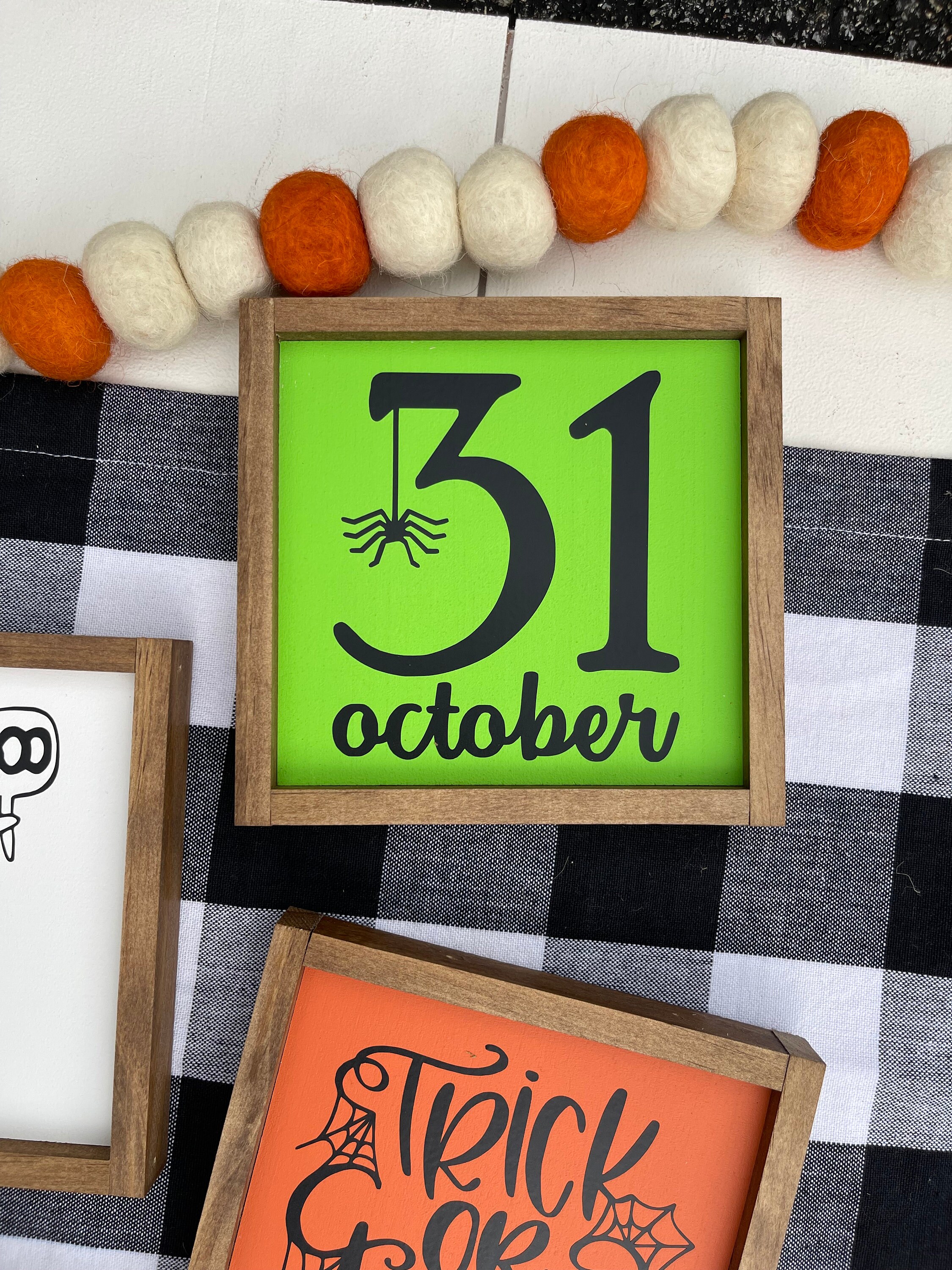 Halloween Signs / Ghost Sign / Boo Sign / Trick or Treat / October 31 ...
