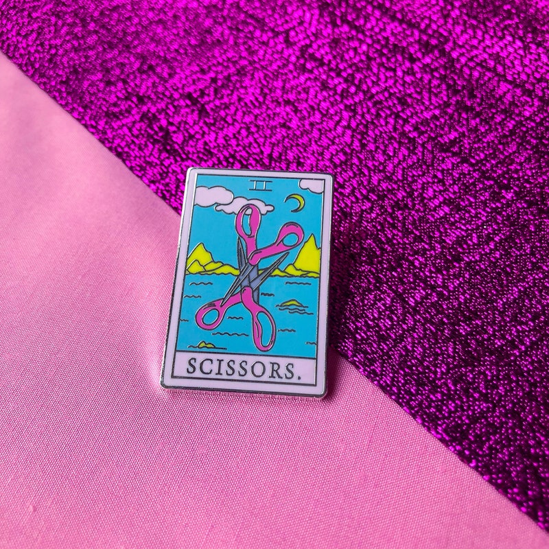 Lesbian Pin - Etsy