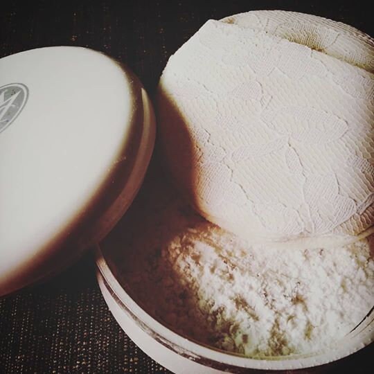 Luxurious Body Powder, Natural Dusting Powder (with Soft Puff ...