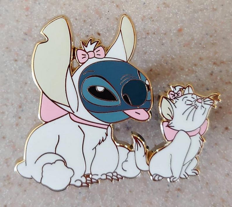 Fantasy Pin - Disney Stitch Being Harassed by Cats - Figaro Marie and ...