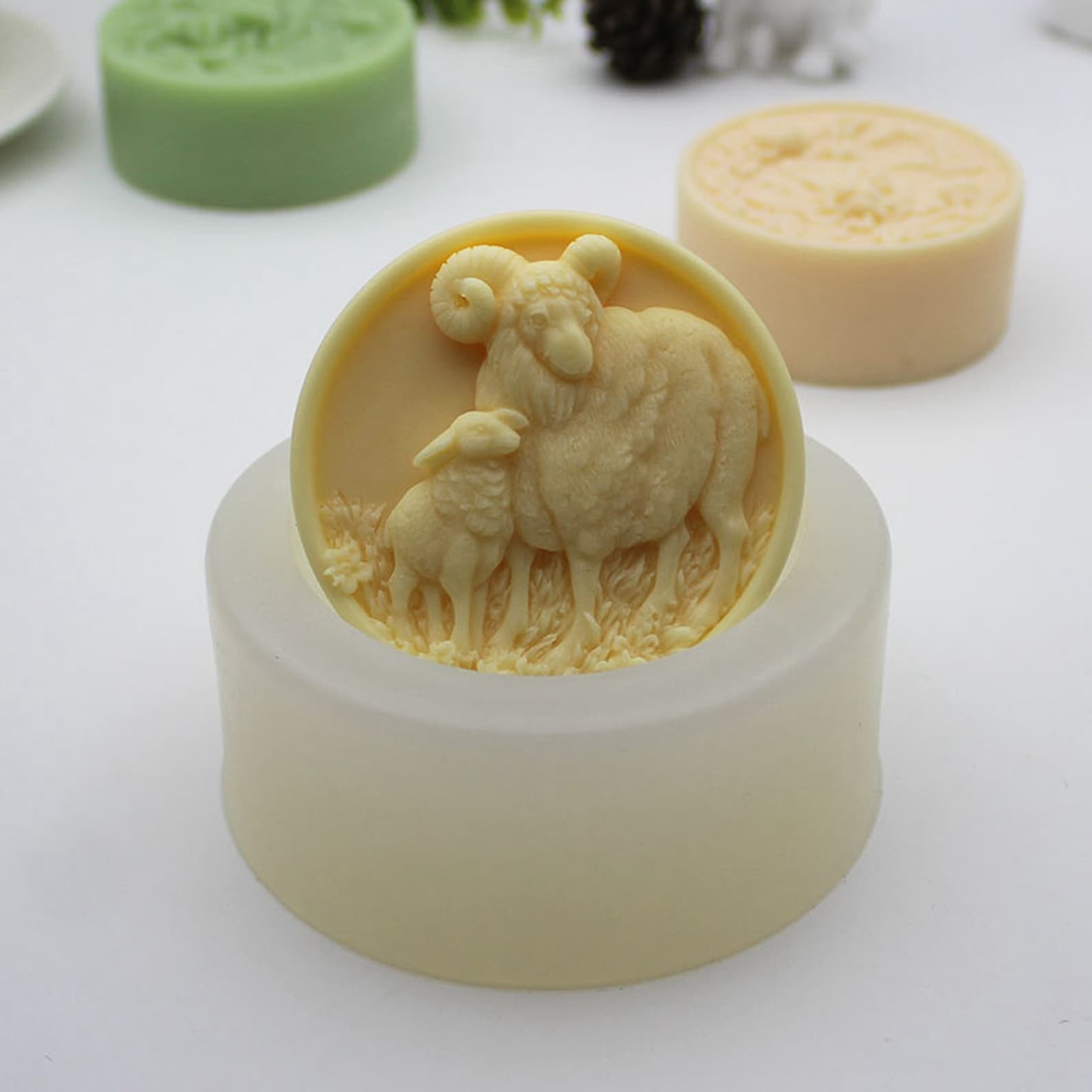 Round Silicone Soap Mold Handmade Lotion Bar Soap Making Tool - Etsy