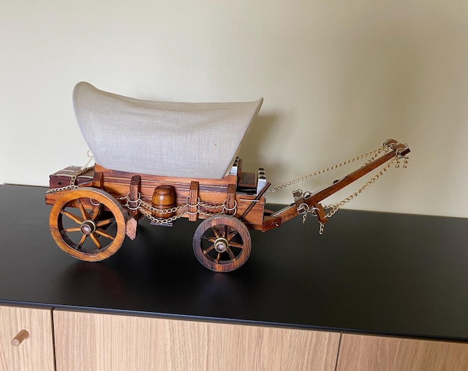Vintage Replica Yellowstone Ranch Wagon ( 1883 ) . Conestoga Wagon Lamp ...