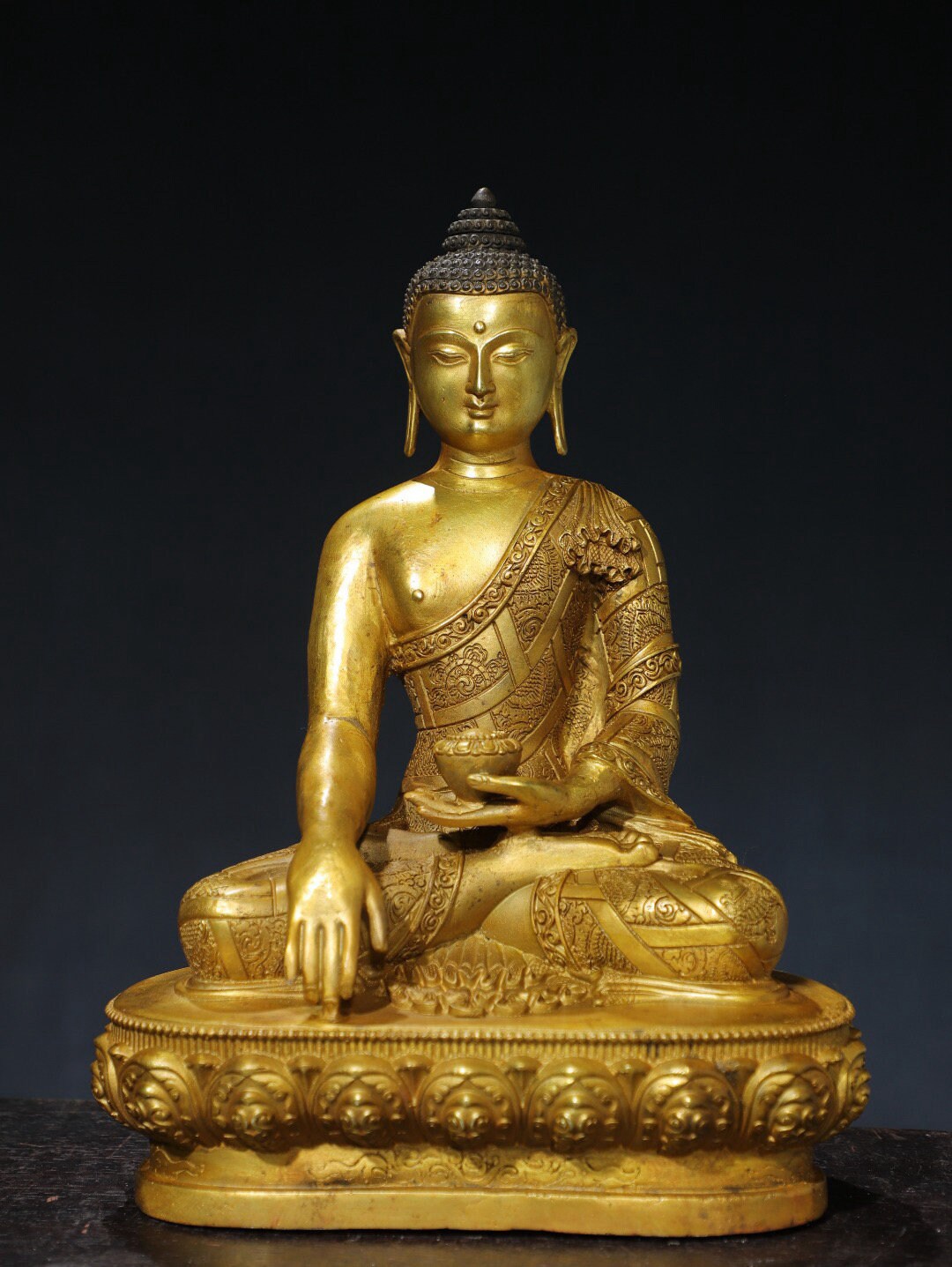 Exquisite and Rare Pure Copper Gilt Amitabha Buddha Statue Made by ...