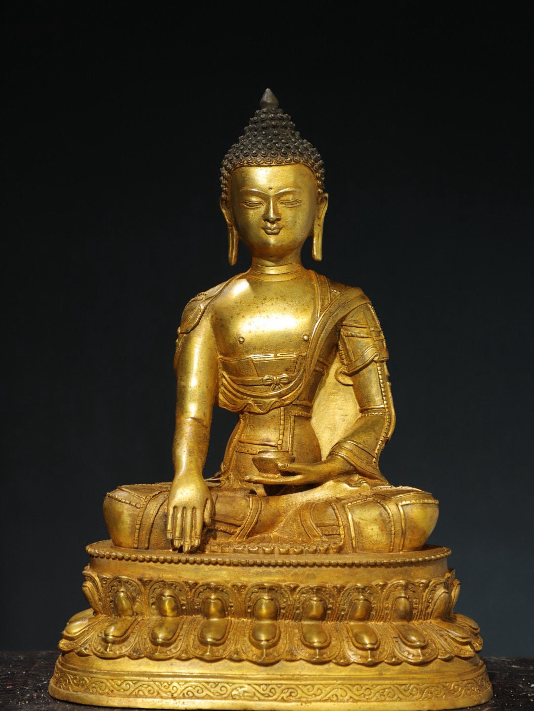 Exquisite and Rare Pure Copper Gilt Shakyamuni Buddha Statue Made by ...
