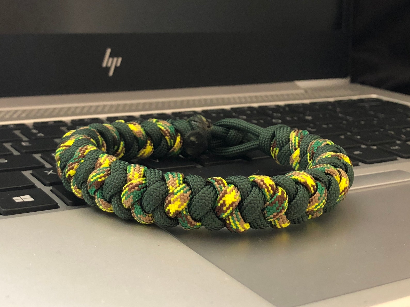 Reptile - Handmade Decorative Paracord Bracelet - Etsy