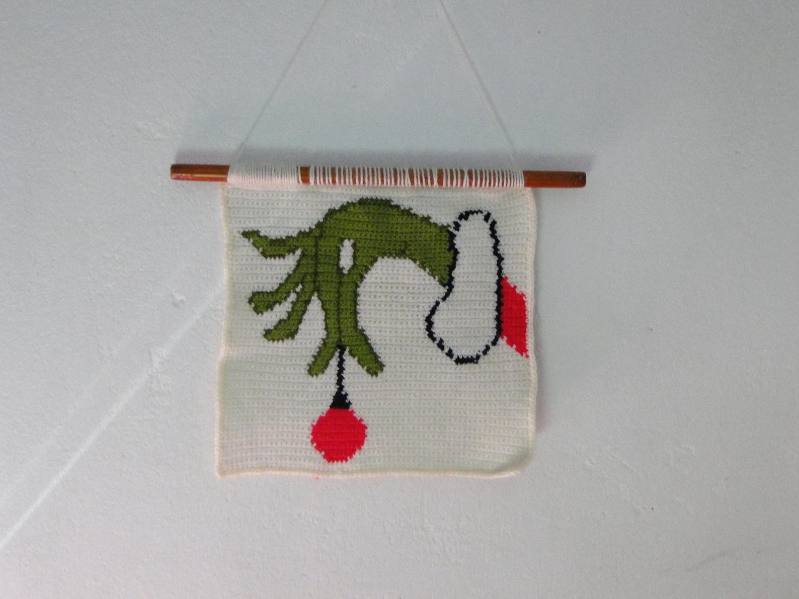 Grinch Hand Wallhanging Crochet Pattern - Etsy