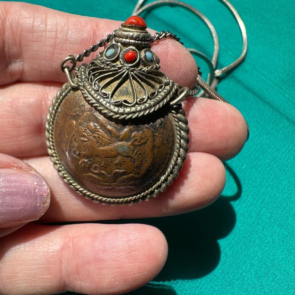 Snuff Bottle Necklace - Etsy