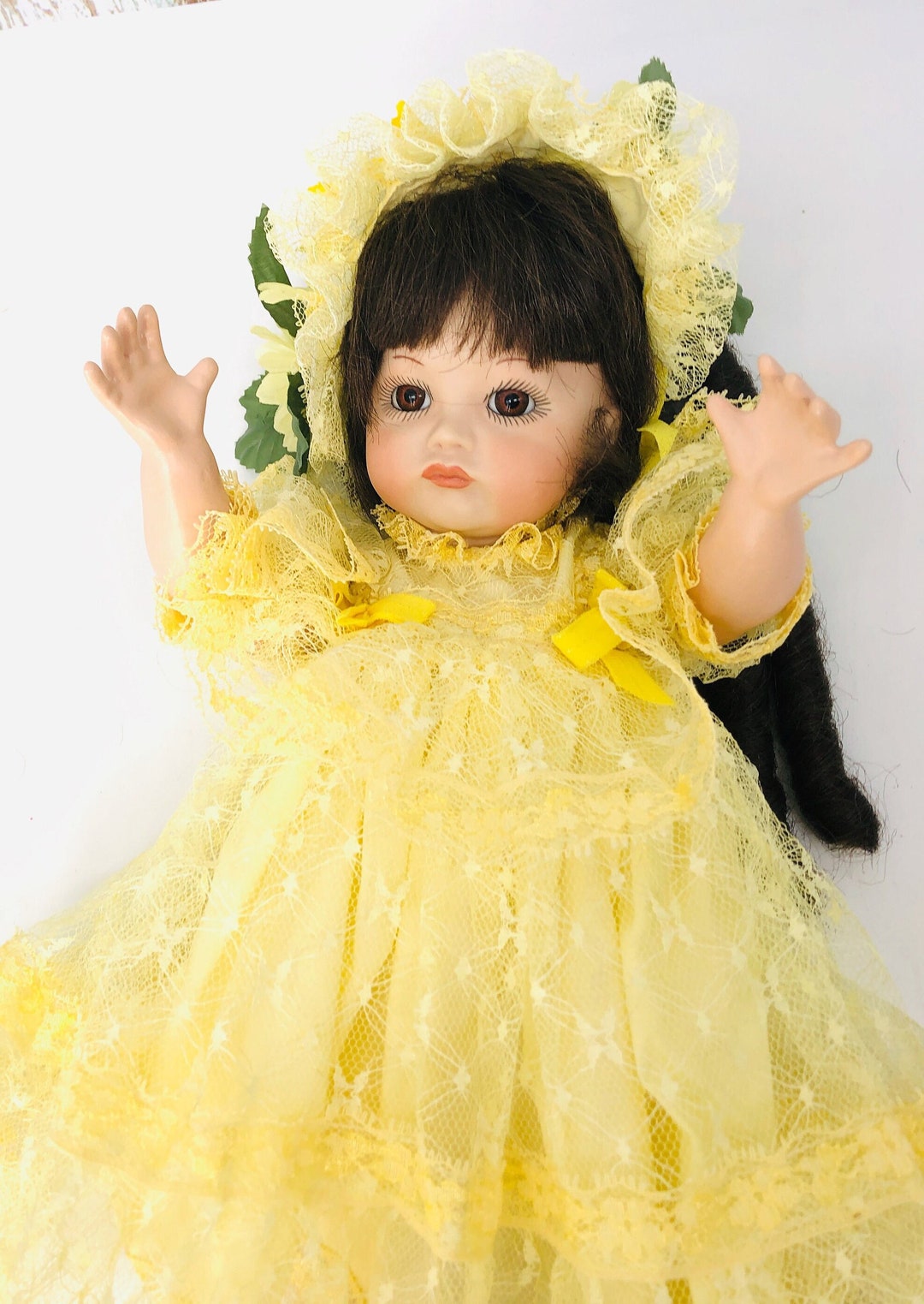 Vintage SFBJ Porcelain Doll #252: Parisian Yellow Lace Dress, 1980s - Etsy