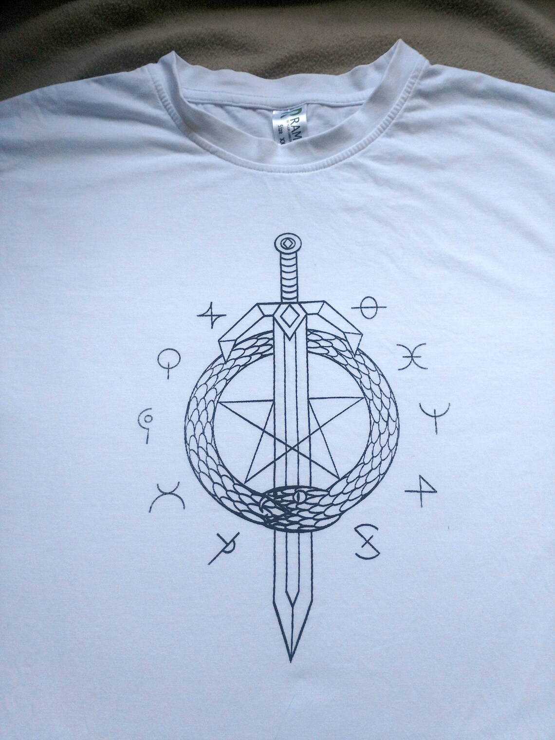 Ouroboros Sword. Unisex Screen Printed Graphic T-shirt. - Etsy