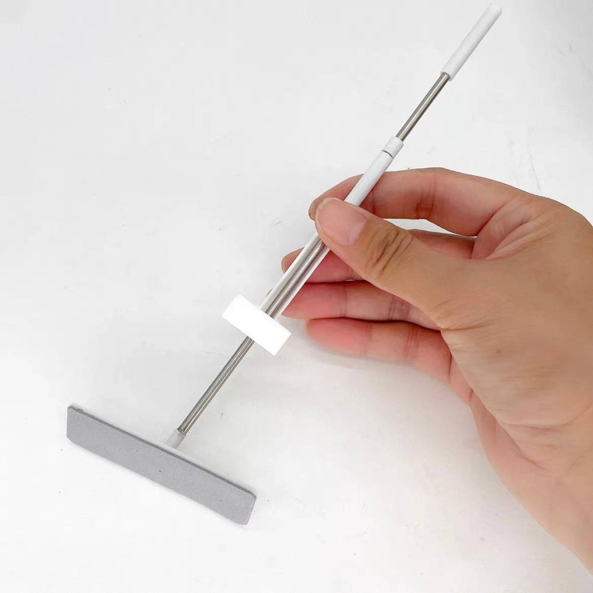Miniature Dollhouse Mop: 1/6 & 1/12 Scale Cleaning Tool - Etsy
