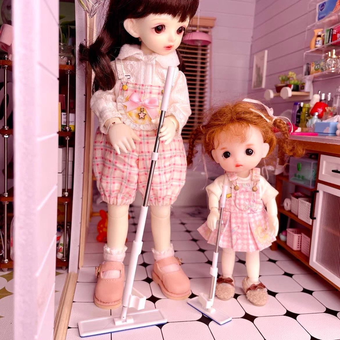 Miniature Dollhouse Mop: 1/6 & 1/12 Scale Cleaning Tool - Etsy