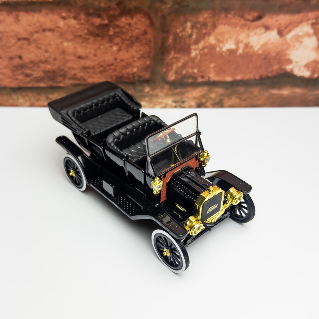 1910 Ford Model T Coupe | Diecast Model Car | Scale 1:32 | Authentic ...