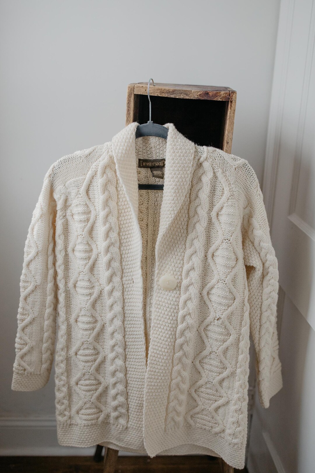 Irish Inis Crafts 100% Merino Wool Cable Knit Sweater Cardigan in Cream ...