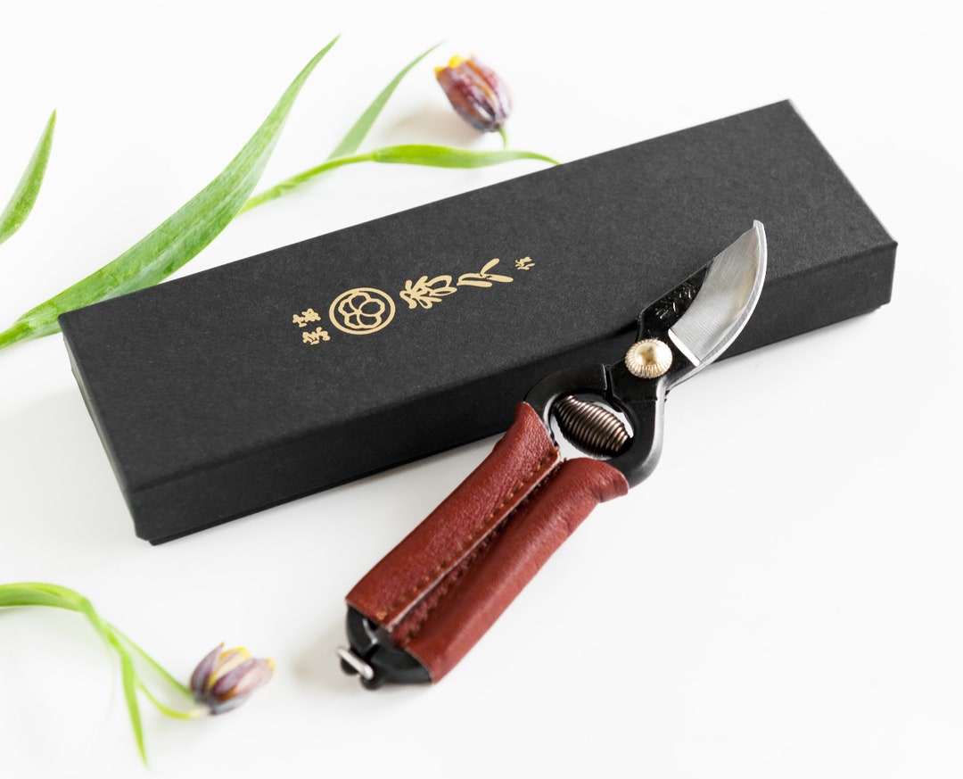 Mini Sekateur 5,6 Inches, Pocket Size Secateurs by Toyama Hamono, Mini ...