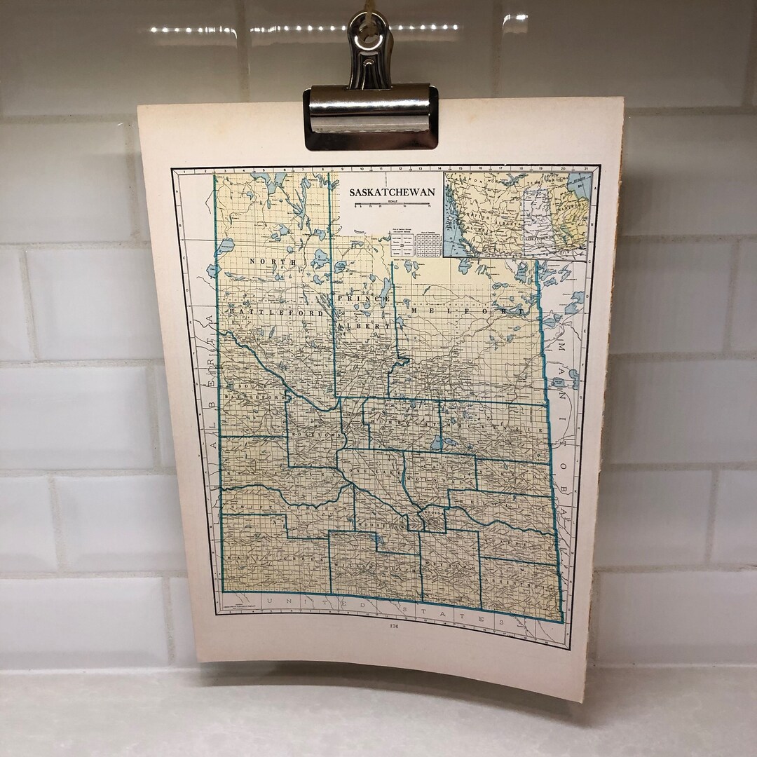1942 Vintage Map of Saskatchewan + Alberta - Etsy