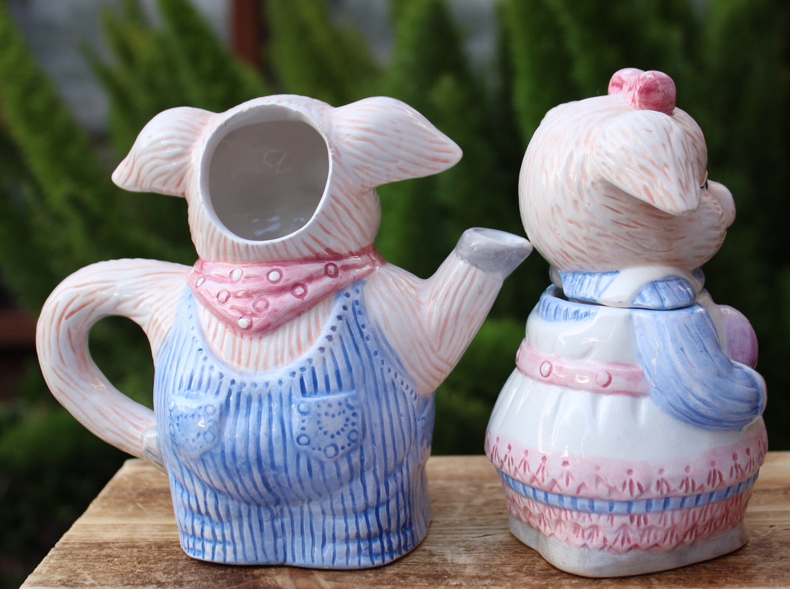 Vintage Pigs, Sugar Bowl and Creamer, Ceramic Pigs, Pigs in People ...
