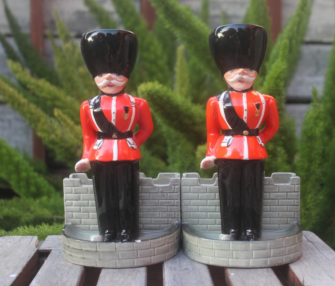 Vintage, Queens Guard, Ceramic Bookends, Soldier Bookends, English ...