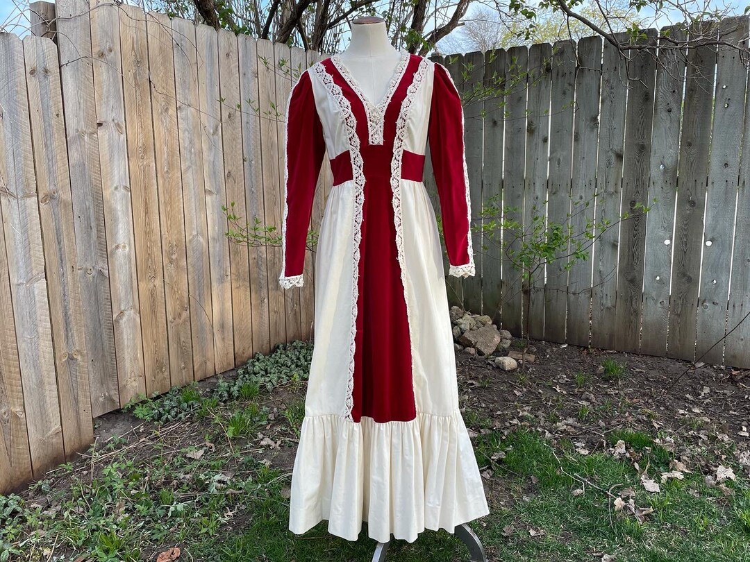 Gunne Sax Black Label Style Vintage Size 11-12 Red Velvet Maxi, Crochet ...