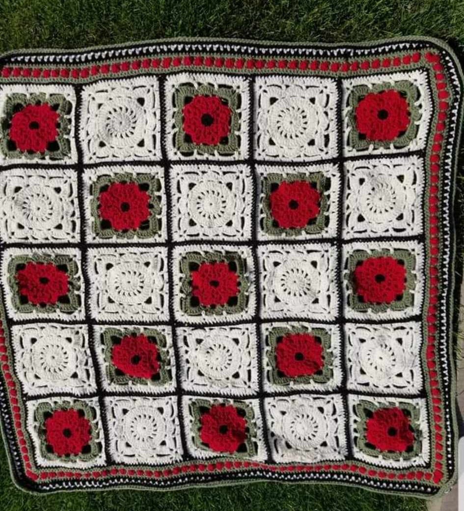 Mary's Poppy Square, Crochet Square - Etsy