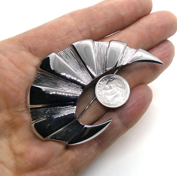 Vintage MJ ENTERPRISES Large Silver Crescent-Shaped S… - Gem