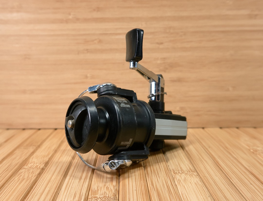 Vintage Mitchell 4430 Fishing Spinning Reel, Made in France - Etsy