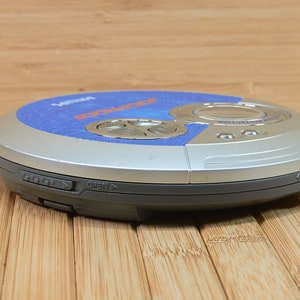 Philips Jogproof Portable CD Player AX3311/07, 45 Second Skip ...