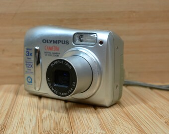 Olympus CAMEDIA D-550 Zoom 3.0MP 2.8X Zoom Digital Camera - Etsy