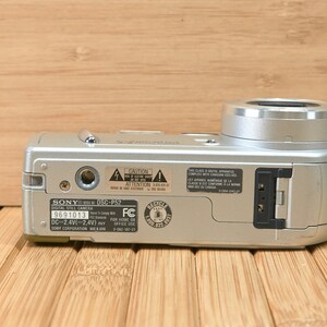 Vintage Sony Cyber-shot DSC-P52 3.2MP Digital Camera, 2X Optical Zoom ...