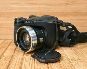 Sony Cyber-shot WX200 18.2MP Digital Camera silver, With 10x Optical ...