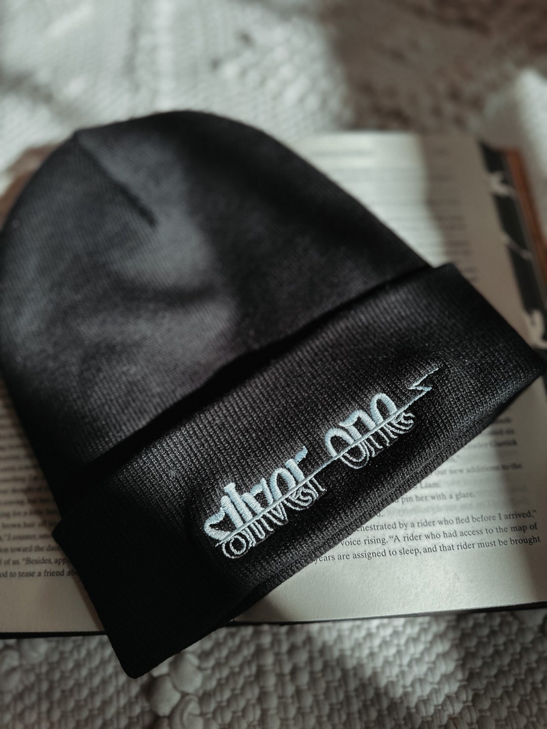 Silver One Violet Sorrengail Fourth Wing Hat Embroidered Beanie for ...