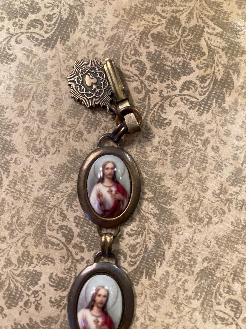 Sacred Heart of Jesus Link Bracelet - Etsy