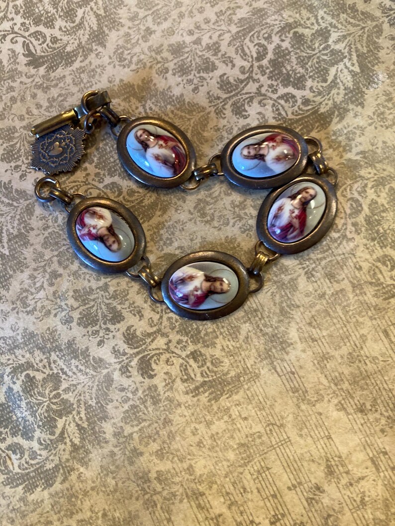 Sacred Heart of Jesus Link Bracelet - Etsy