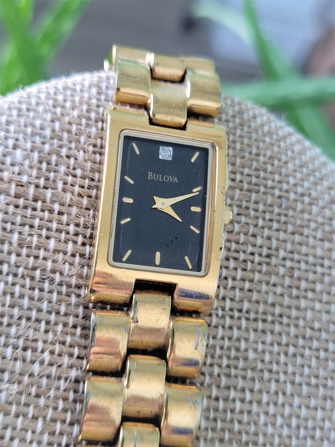 Vintage Bulova Quartz Gold-tone Diamond Accent Watch-water Resistant ...