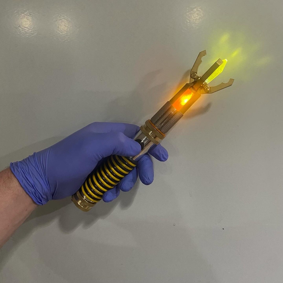 Steampunk Sonic Screwdriver Black & Yellow With Light and Sound. Light ...