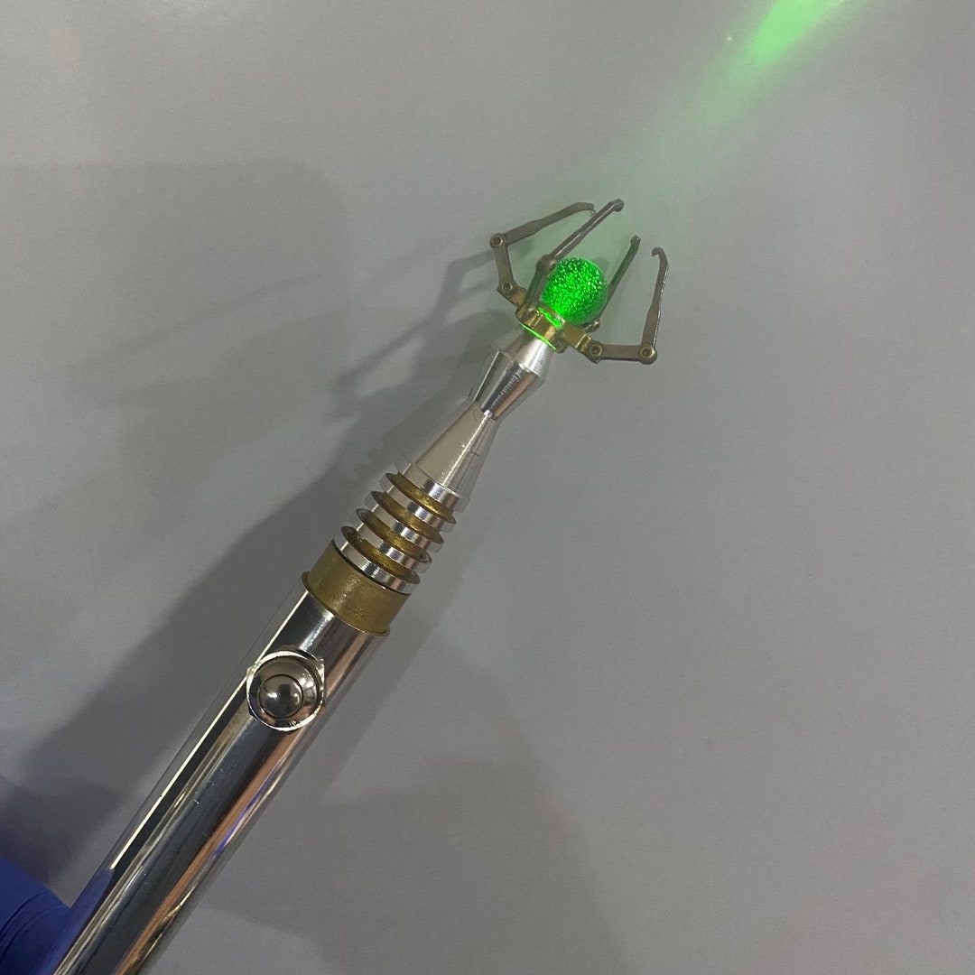 Alien Probe Sonic Screwdriver With Green Lights and Claws. - Etsy