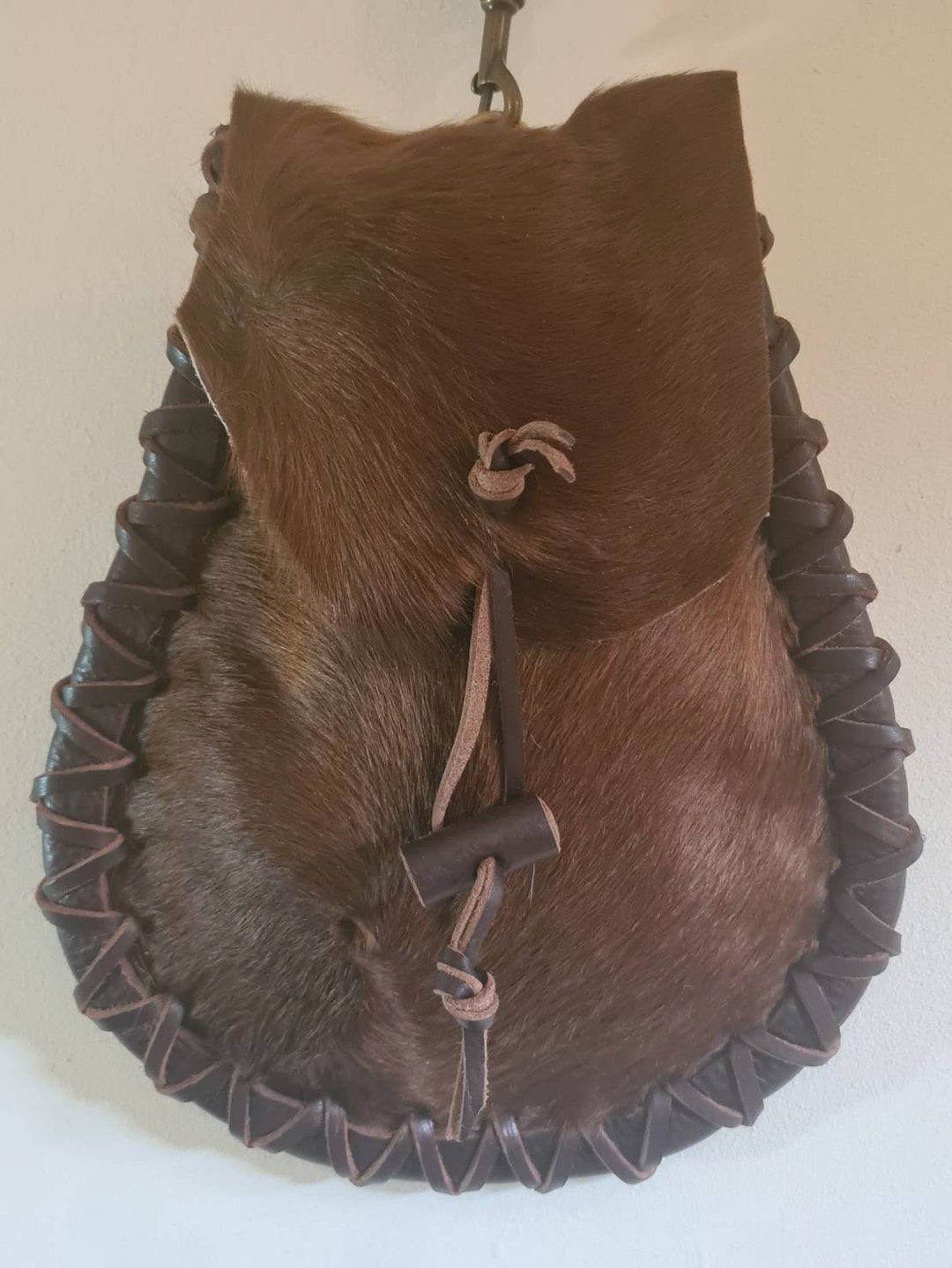 Cow Hide 1.5 Litre Wineskin - Etsy