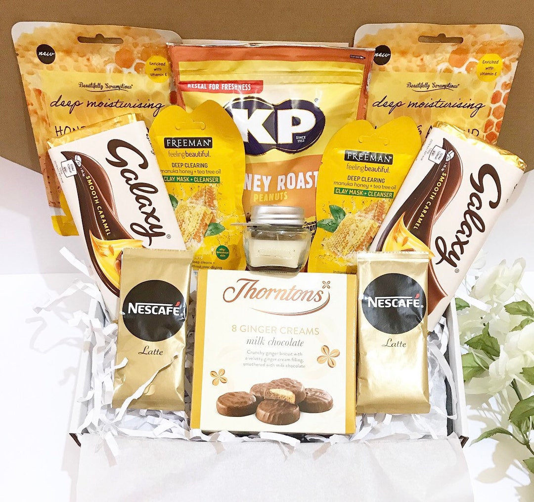 Luxury His & Hers Pamper Hamper Couple Gift Wedding New Parents Cosy ...