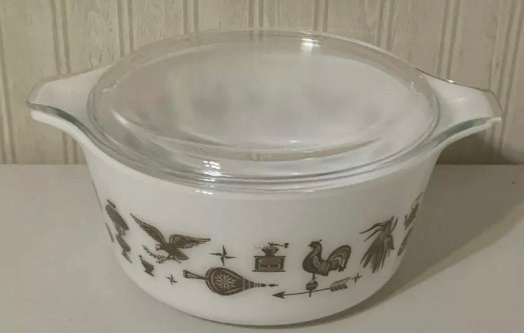 Vintage Pyrex Early American 1 1/2 Quart Round Covered - Etsy