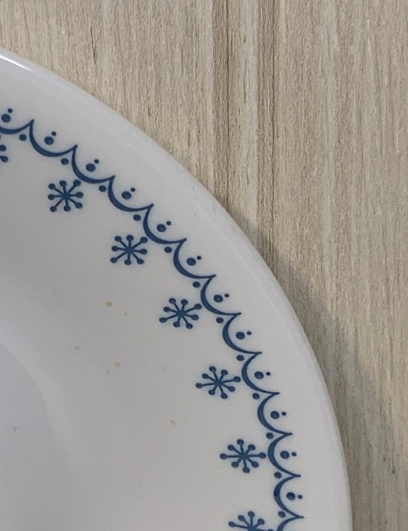 Vintage 1970’s Corelle Blue Snowflake Garland Flat Cup & Saucer - Etsy