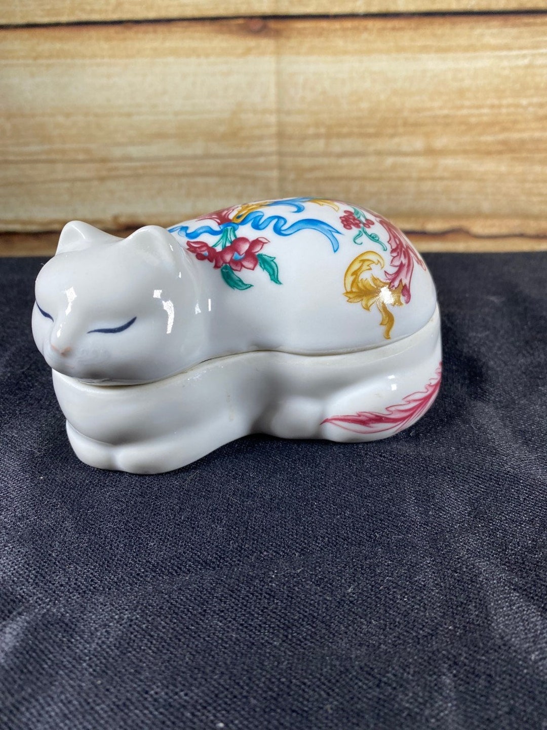 Palais De Versailles Made in Japan Exclusively for Elizabeth Arden Cat ...